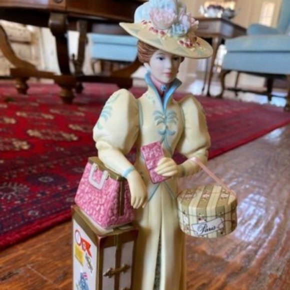 Avon | Accents | Vintage 202 Avon Mrs Albee Figurines Full Size Mini ...